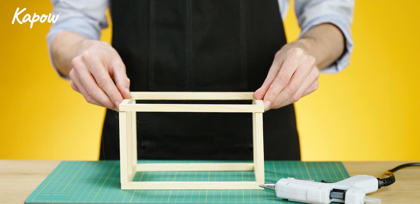 Pupil video: Assembling the frame - Kapow Primary